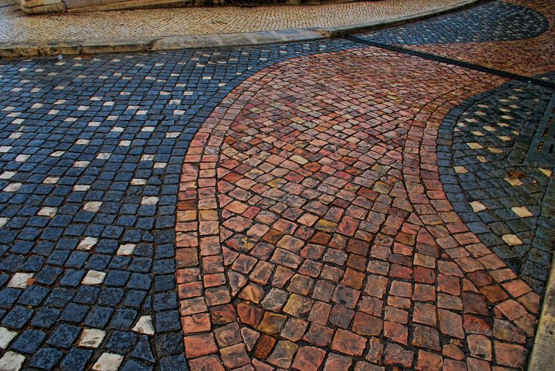 ?What is a cubic stone - سنگ اطمینان